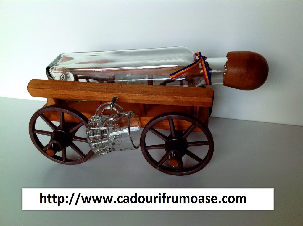 Cadouri din lemn: Caruta cu sticla si 2 pahare