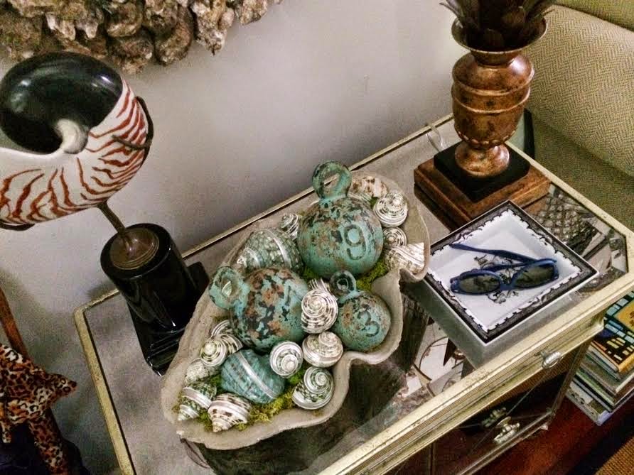 The Uptown Acorn: Inside the Clam Shells