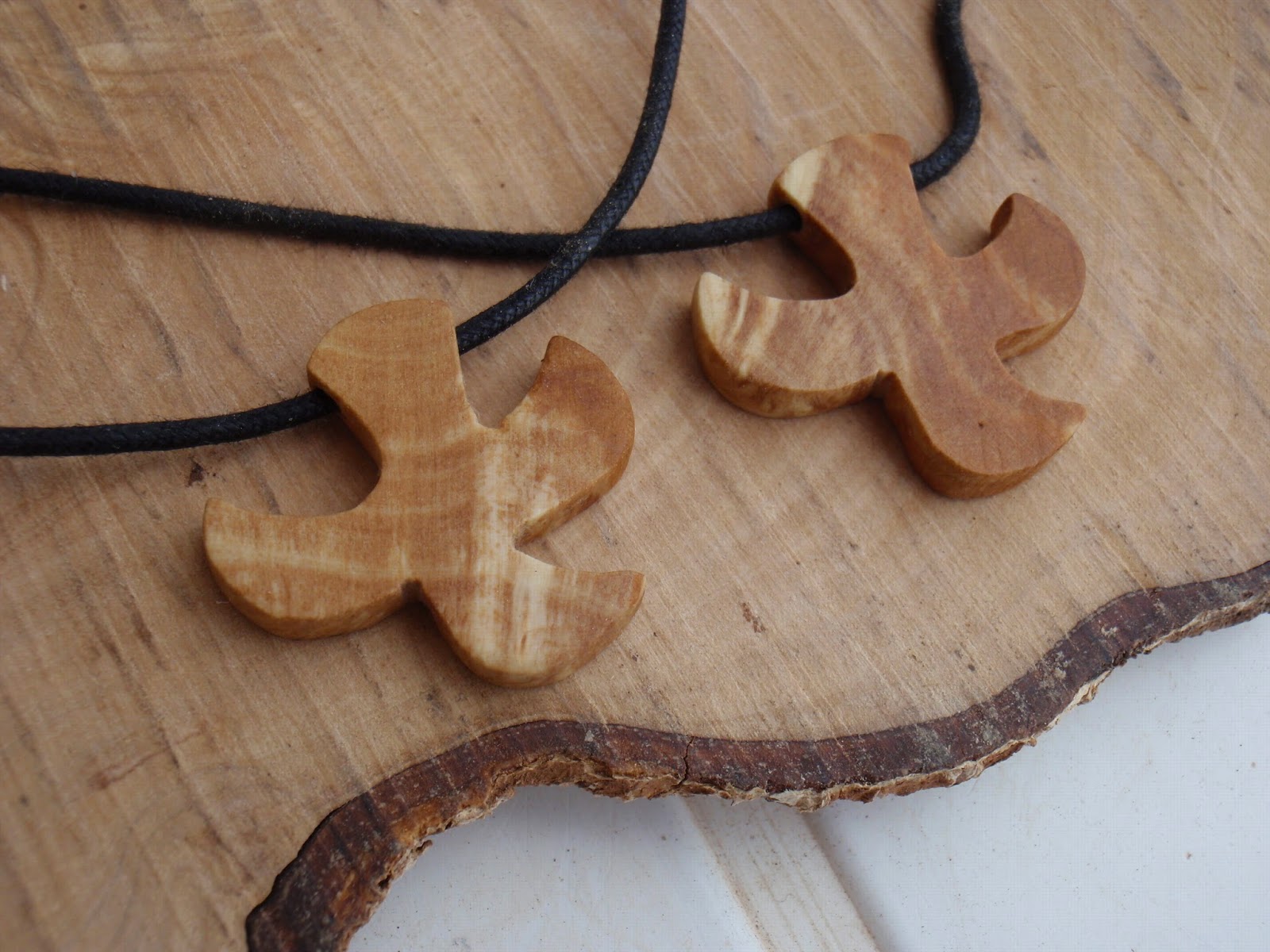 Colgante cruz de Taizé