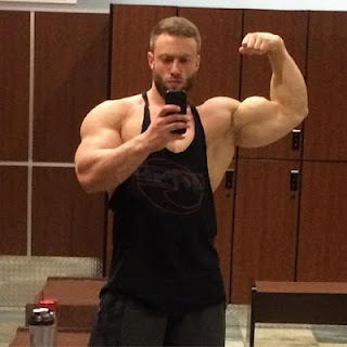 world bodybuilders pictures: canada bodybuilder Aaron Ivany