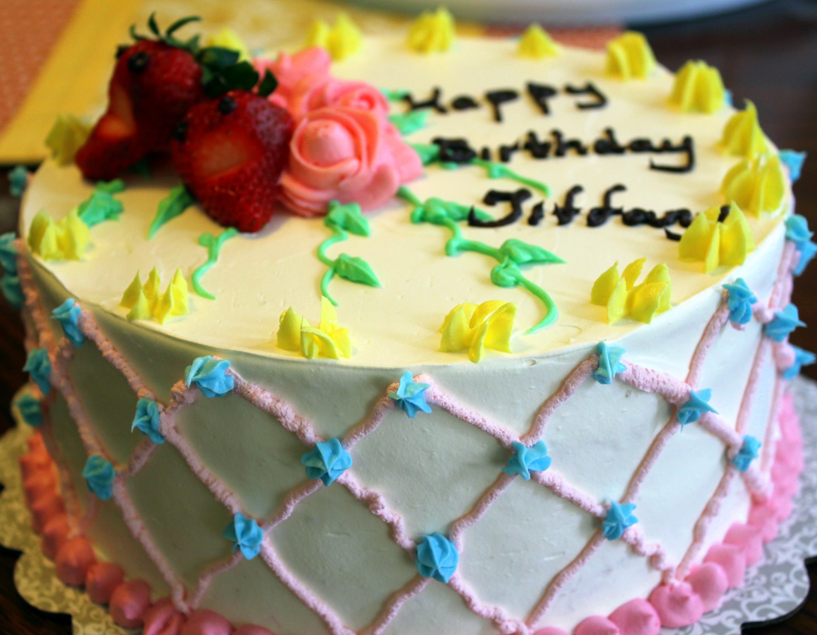 Violette's Patisserie: Birthday Cake