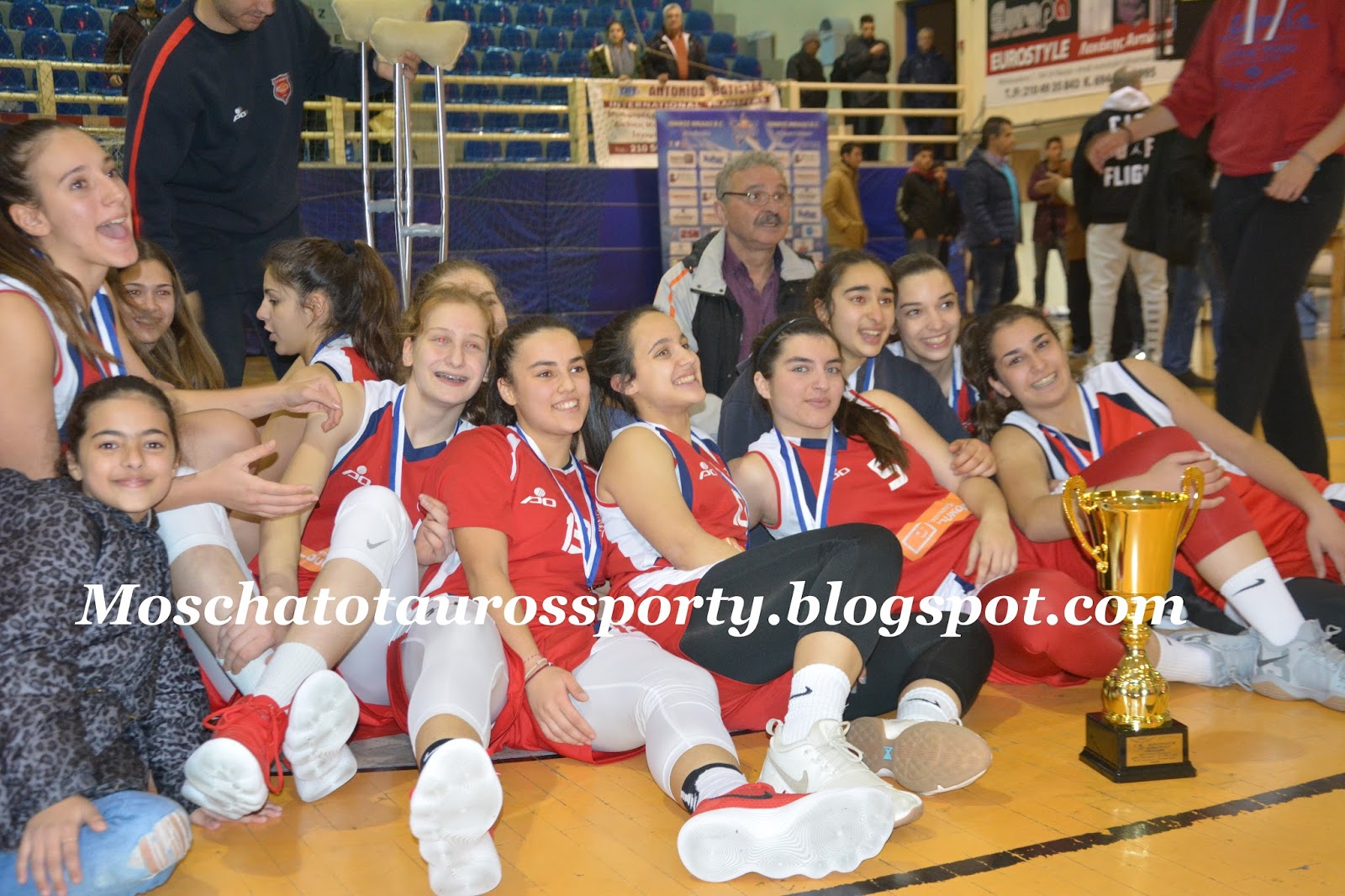 Moschatotavros Sporty : Kυπελλούχος Γυναικών της ΕΣΚΑΝΑ οι Νεάνιδες του ...
