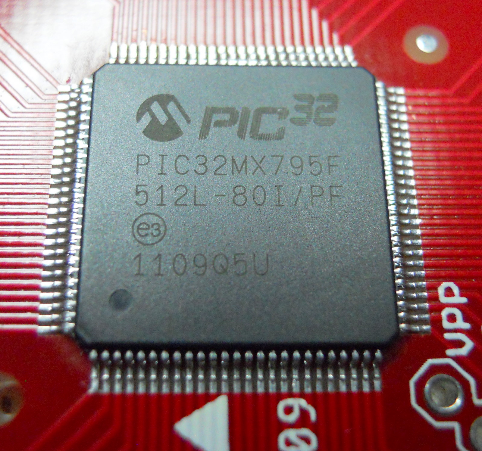 eProjects: Yet Another PIC32 Proto Board