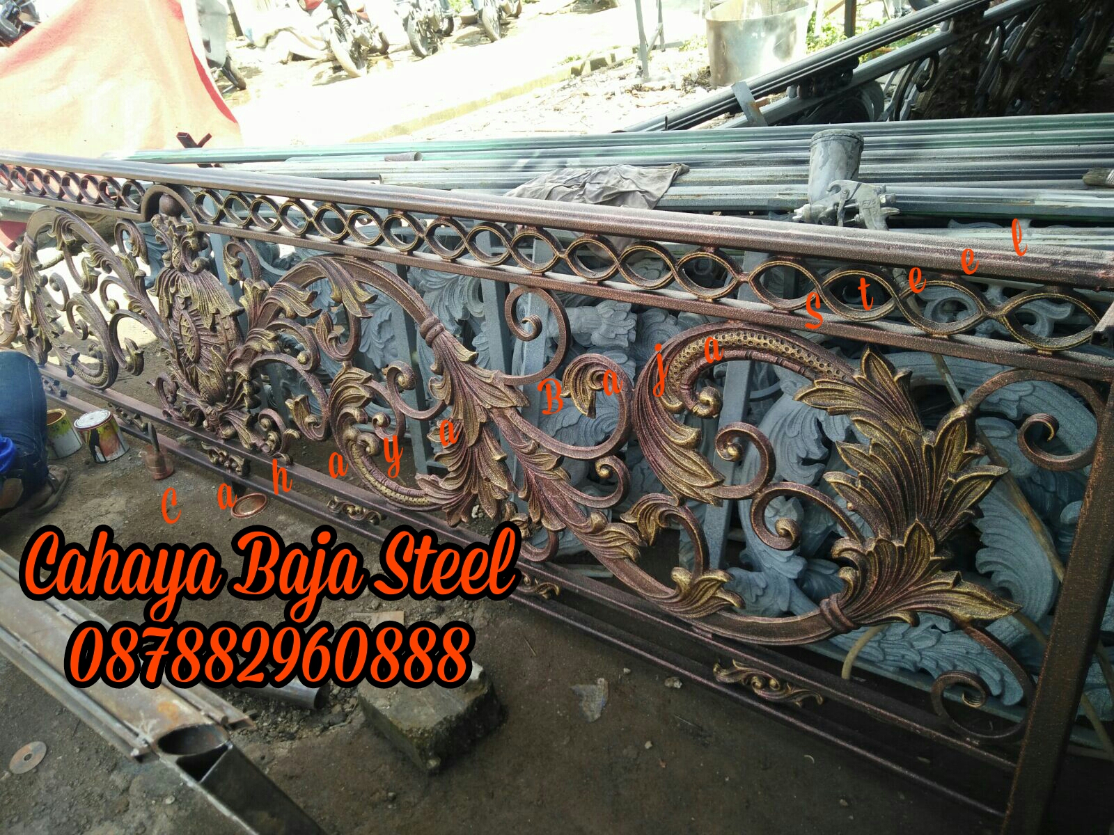Besi Tempa Klasik: Balkon besi tempa ( wrought iron ) motif klasik