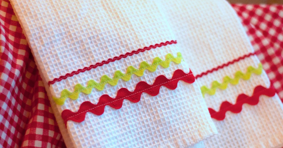 Aesthetic Nest: Sewing: Rick Rack Dishtowels for Christmas