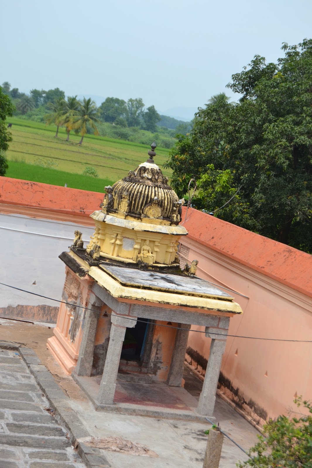 Tamilnadu Tourism: Adhinathar Jain Temple, Poondi, Arani, Thiruvannamalai