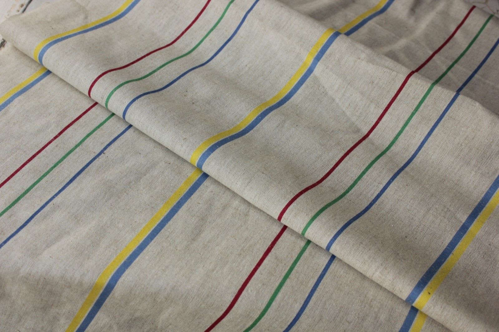 Linen for sewing and flax for spinning