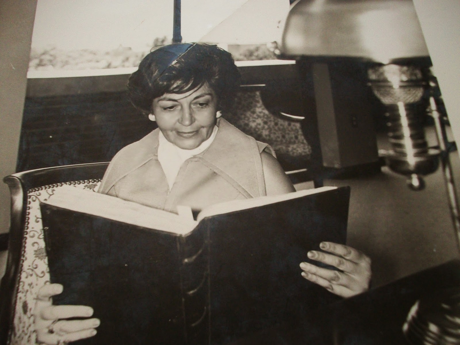 Francisco A Marcos-Marín: Laura V. Monti (1916-2014): Primera doctora ...