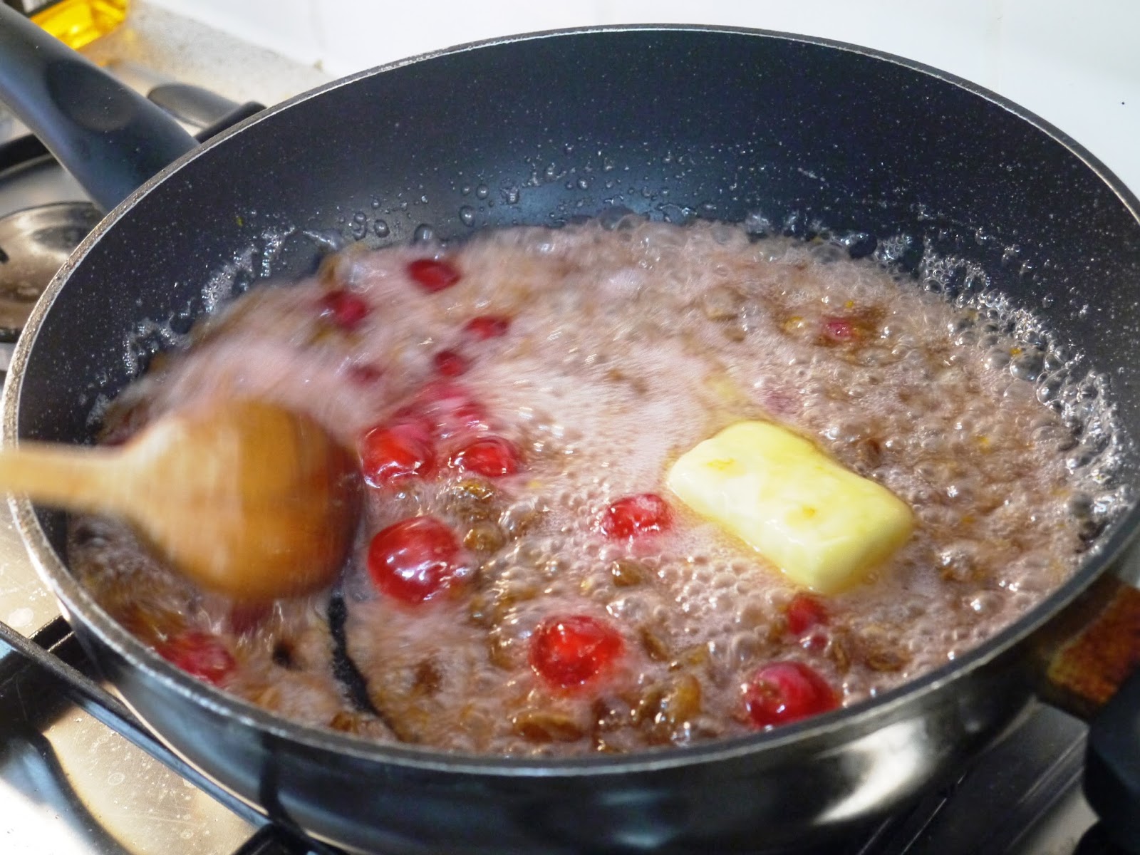 This Muslim Girl Bakes: Zardah / Sweet Yellow Rice.