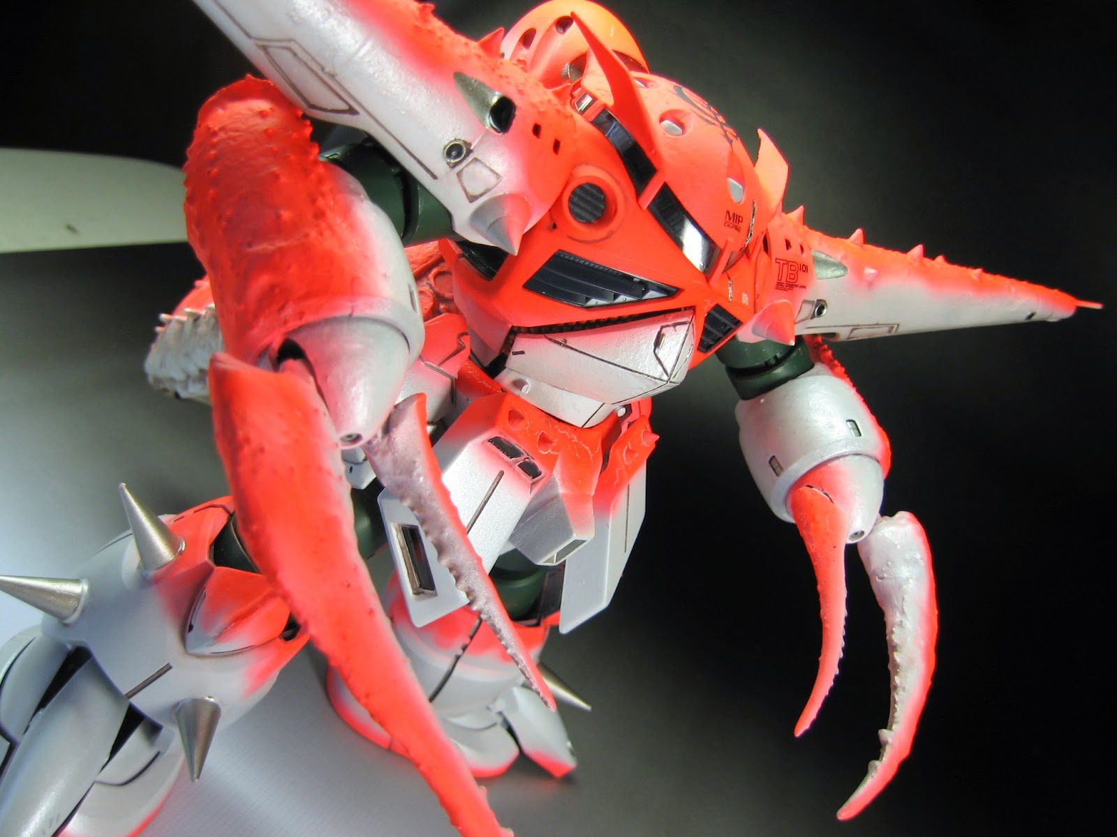 Custom Build: 1/100 Queen MSM-07 Z'Gok