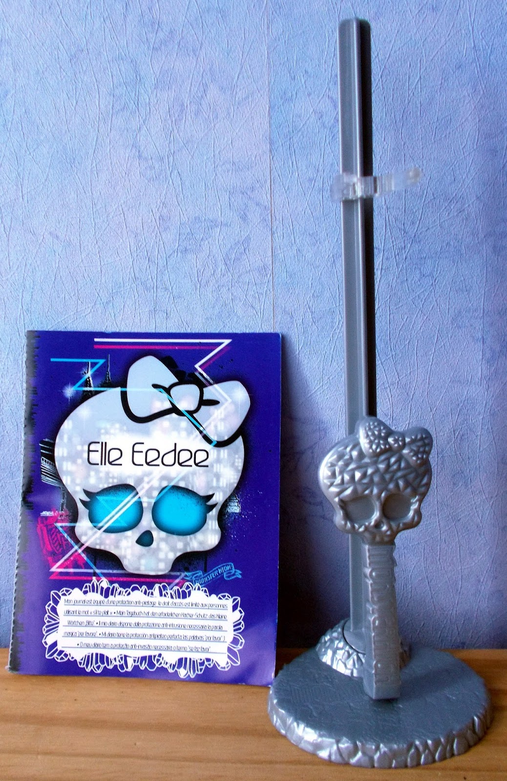 Calaminthes Clawdeen & Fashiondoll Friends: The Golden Scary / Welcome ...