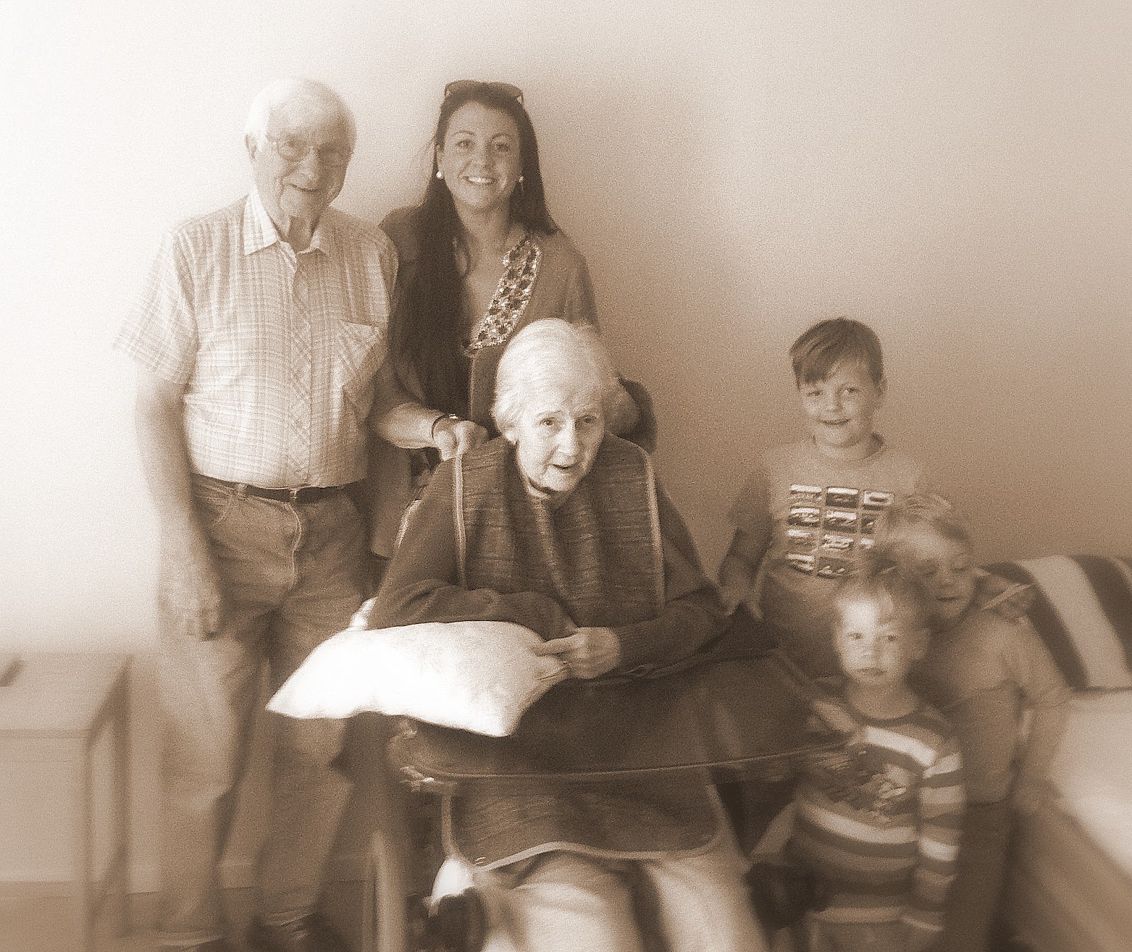 Försök inte förstå mig,älska mig bara: Mormor och morfar♥