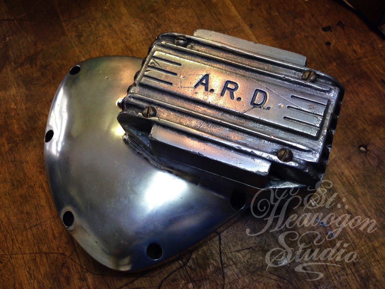 HEAVOGON: Super rare A.R.D Magneto for Triumph 500