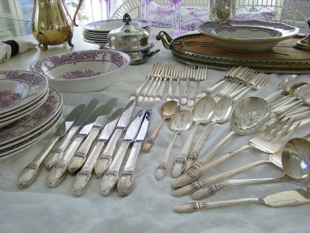Maison Decor: Silverplate settings