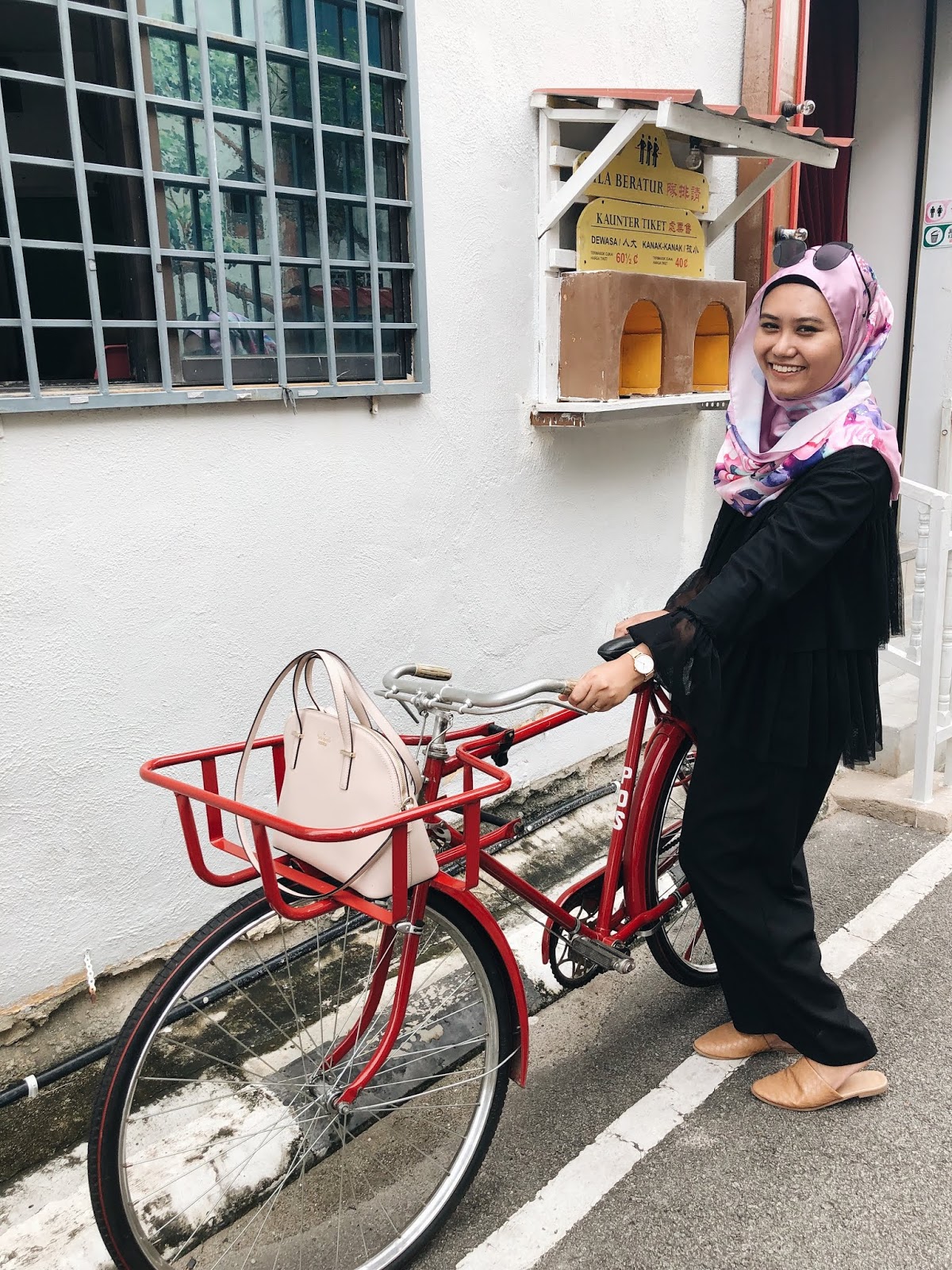 Discovering Muar Cultural Walk- Street Art - The Intricacies of Arnis
