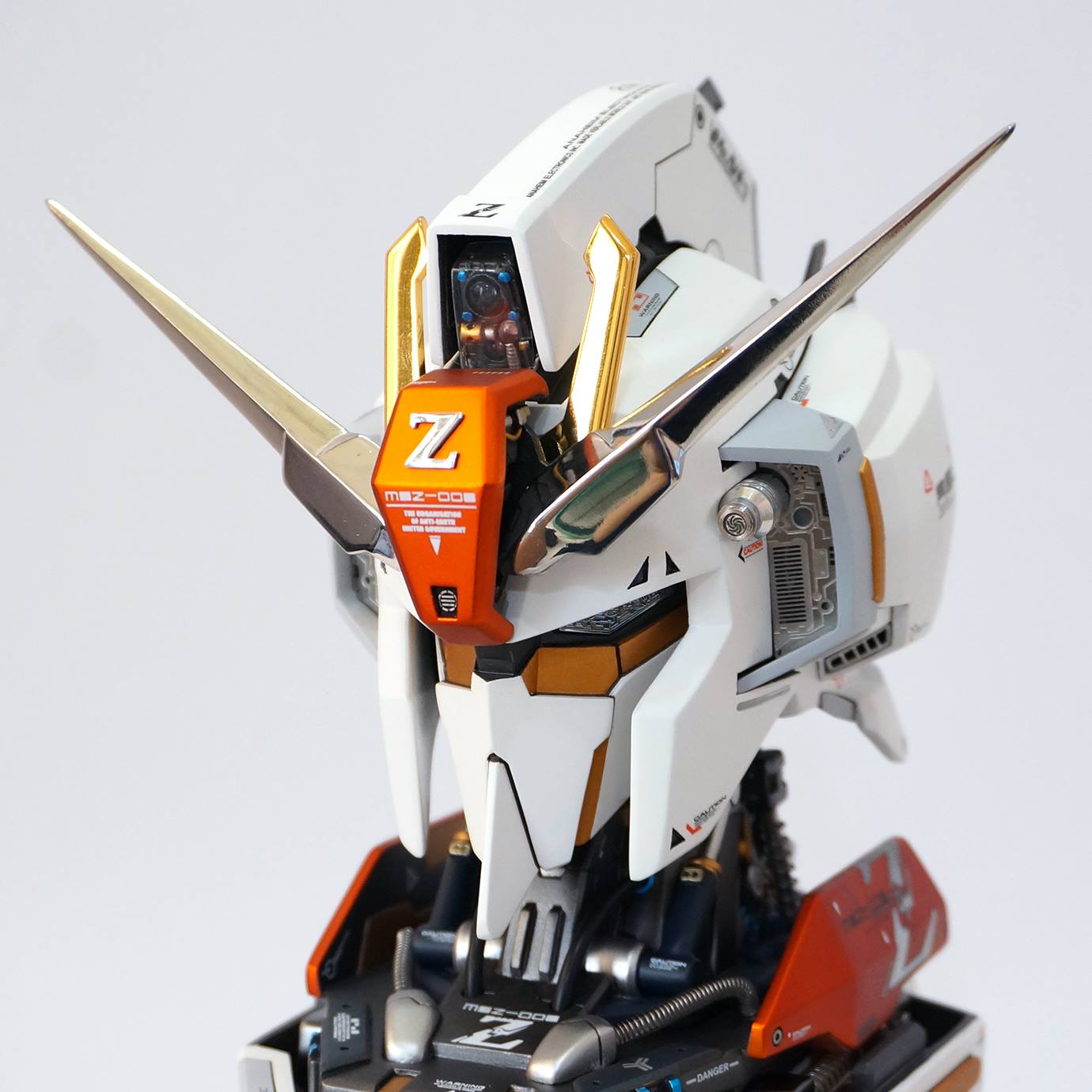 Custom Build: 1/24 Zeta Gundam Head + LED + AutoTransformation