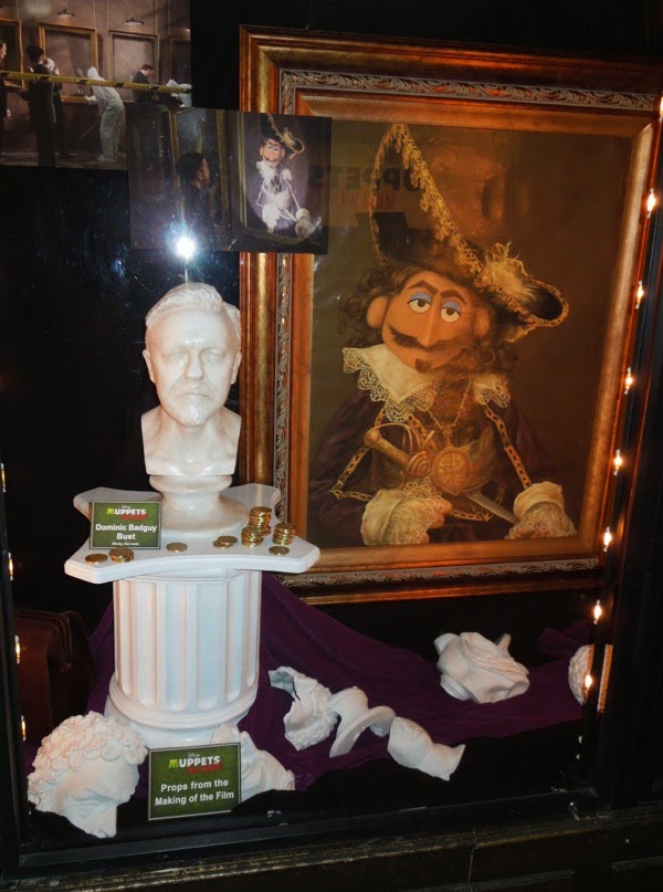 Hollywood Movie Costumes and Props: Fun screen-used props featured in ...