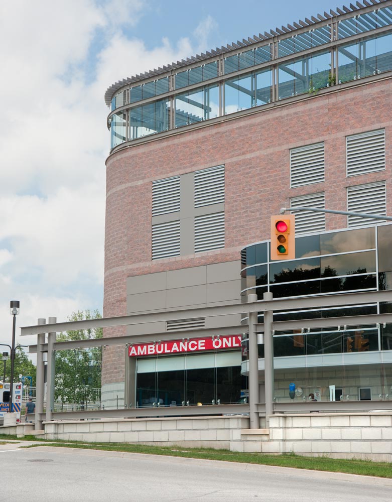 Orillia Travel: Orillia Soldiers Memorial Hospital