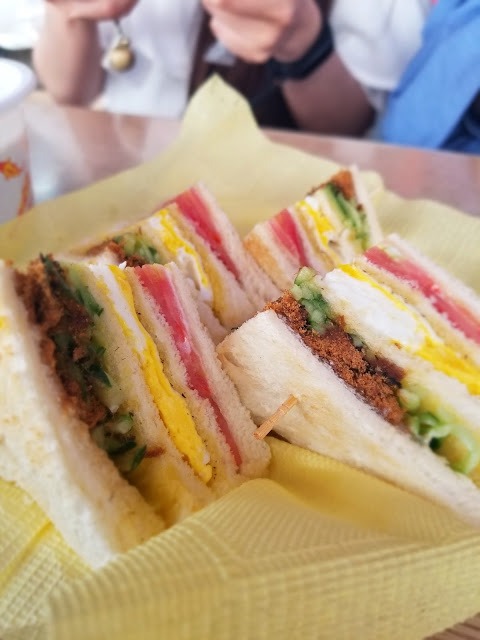 Day 4: 美而美漢堡 Mei & Mei Burger Breakfast - Kaohsiung, Taiwan - chichicho~