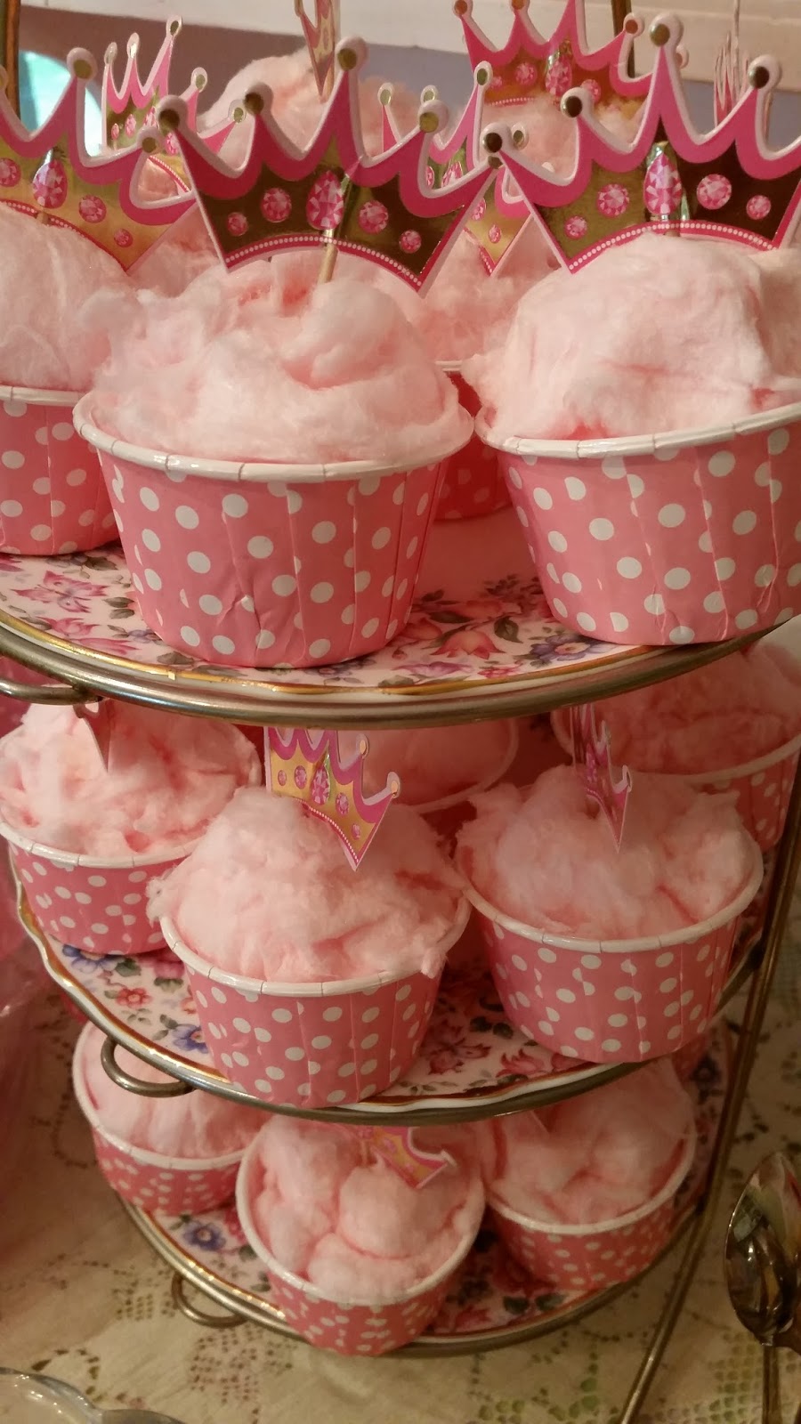 The American Homemaker: Pretty Pink Princess Party