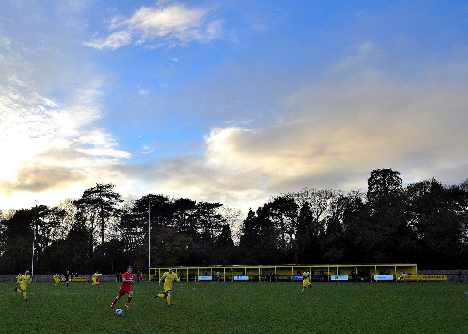 Hopping Around Hampshire: Hamble Club v Horndean