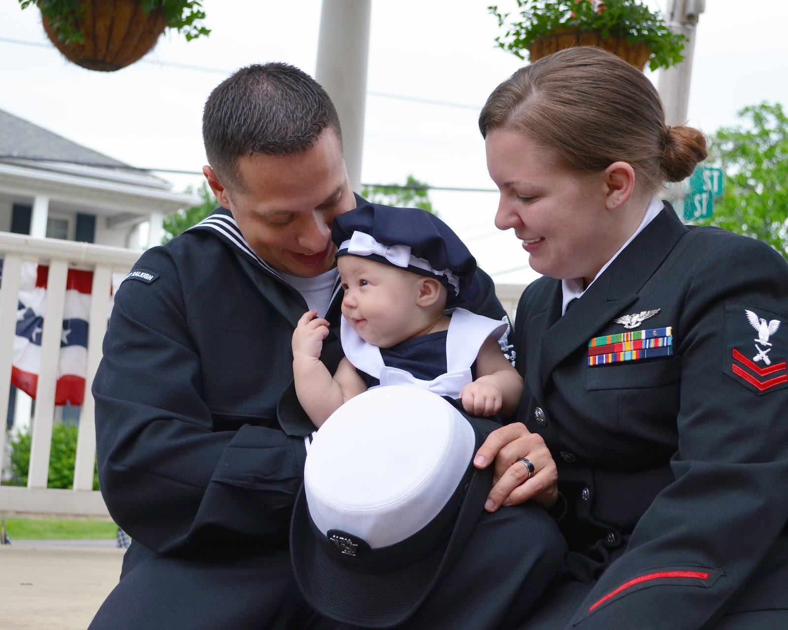 Heather Lessiter Photography: Navy Baby Vittoria and Family