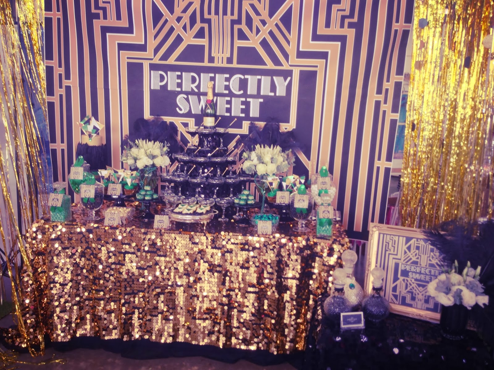 Skinny Sweets and Treats: Cute and Easy Cake and Party Planning Tricks