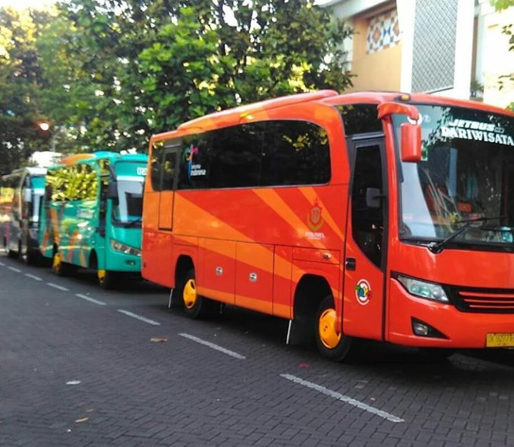 Sewa Bus Wisata Jogja Seat 30 dan 35 Harga Murah