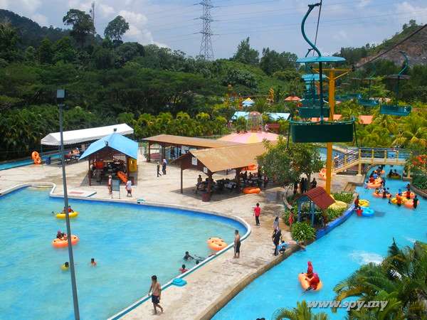 Nazifa's Travel Agency: DESTINATION 14 : Bukit Merah Laketown Resort ...
