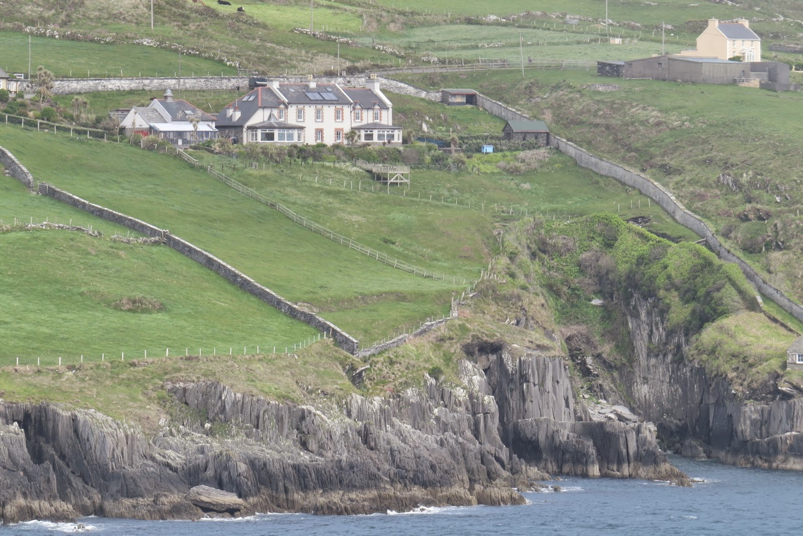 Pete's Irish Lighthouses: Calf Rock / Bull Rock Shore Dwellings
