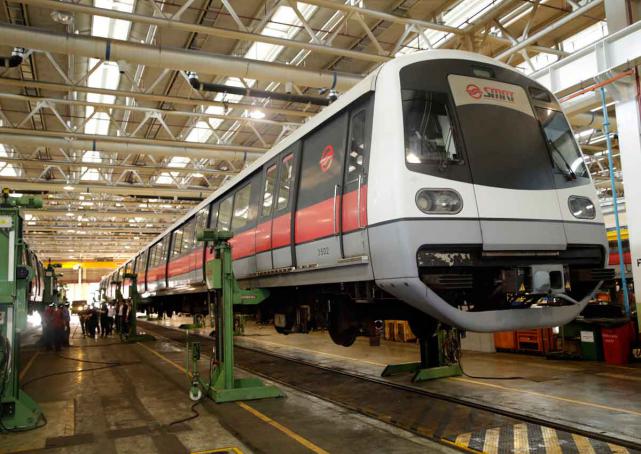 Under The Angsana Tree: SMRT subway trains recalled after defects found