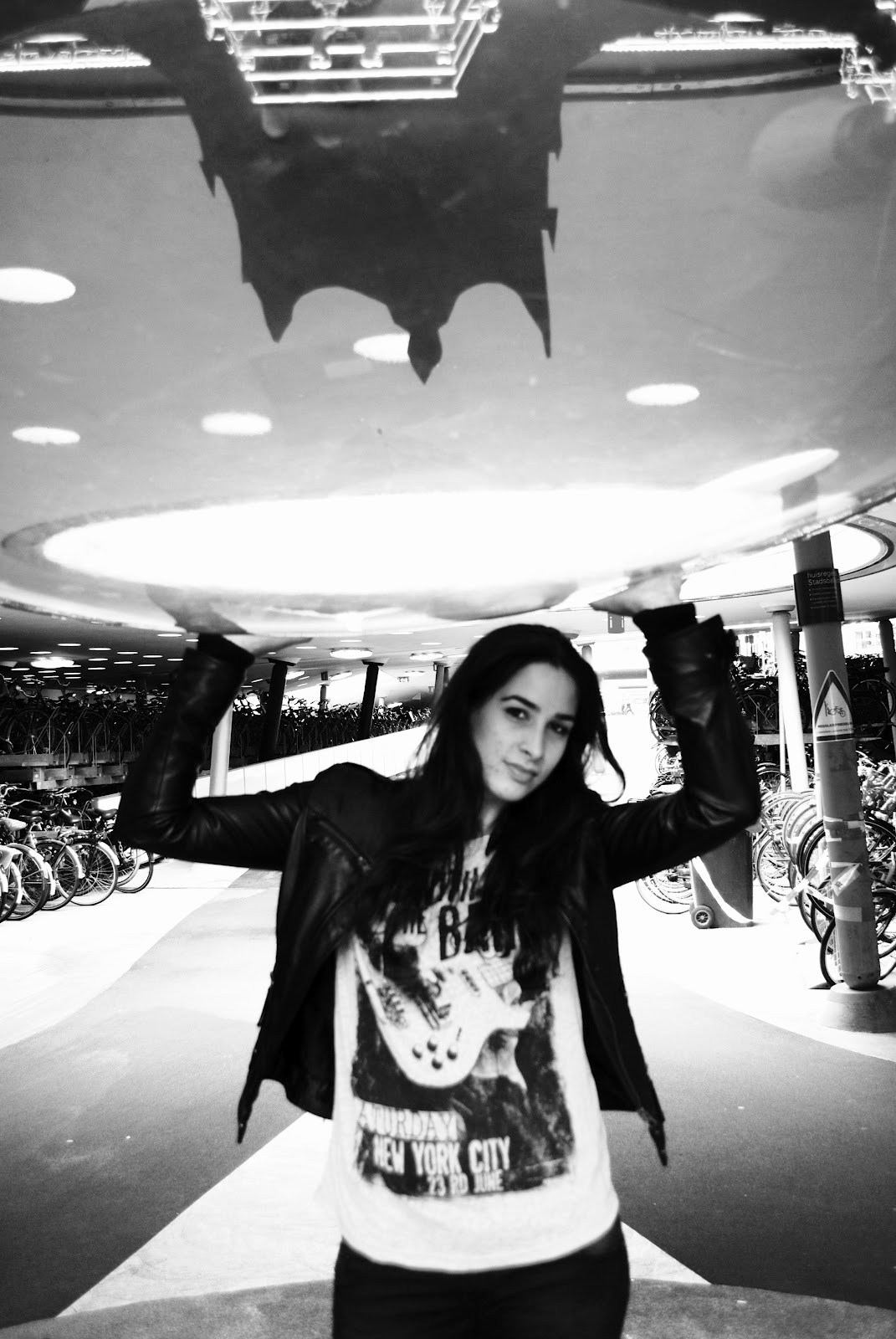 SundayAtHome: Model Lizzy