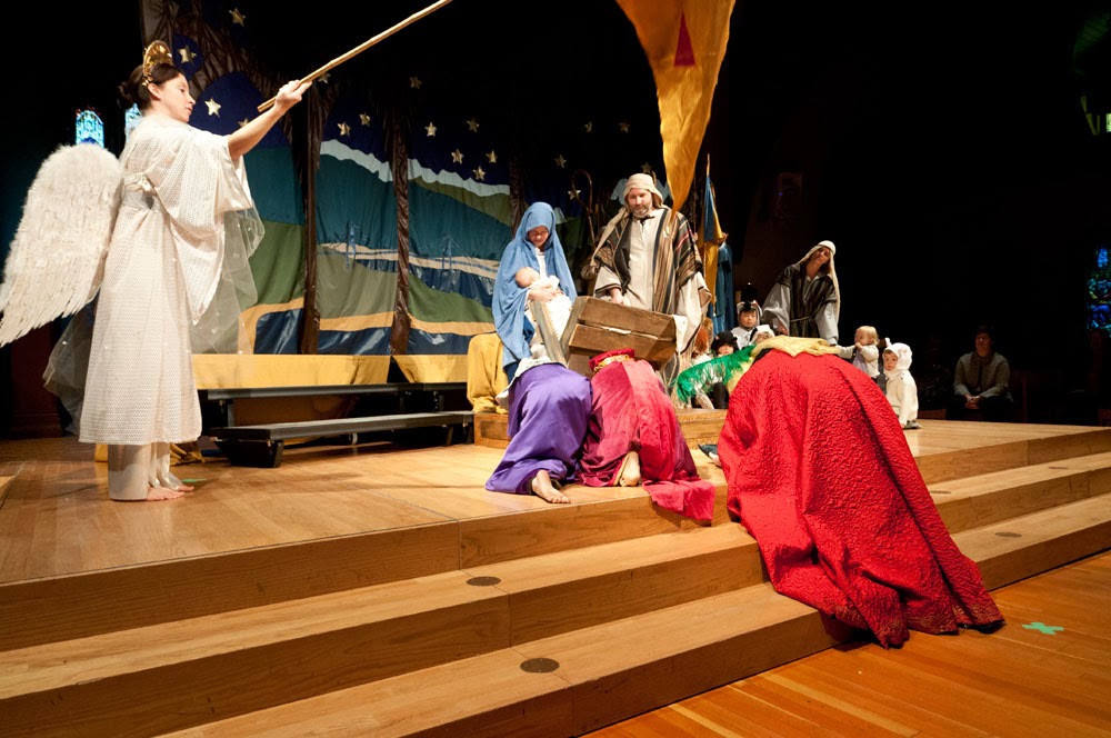 A Snapshot of Bryn Athyn: CHRISTMAS TABLEAUX