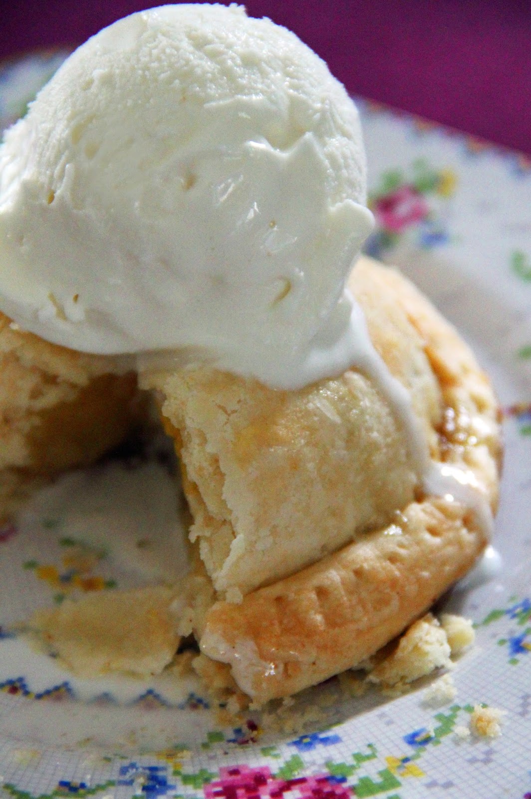 Jo and Sue: Individual Peach Pies