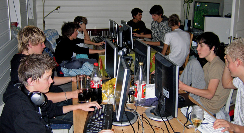 How to Host a LAN Party: Gaming Essentials | Gaming