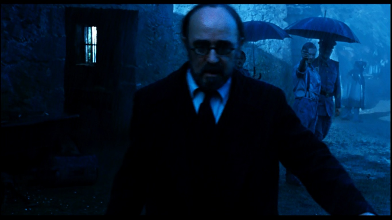 Review.Report.Reveal.Robin Booker Films: Use of Colour in Pans ...