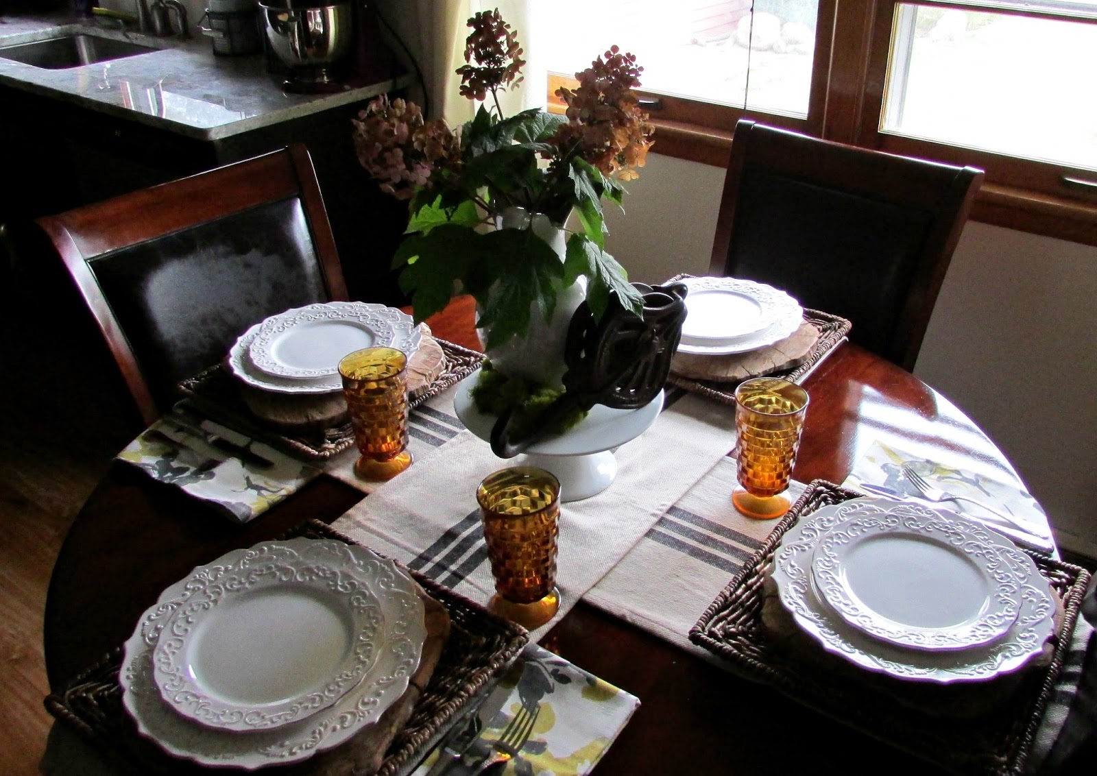 Oakleaf Table | Rustic & Refined