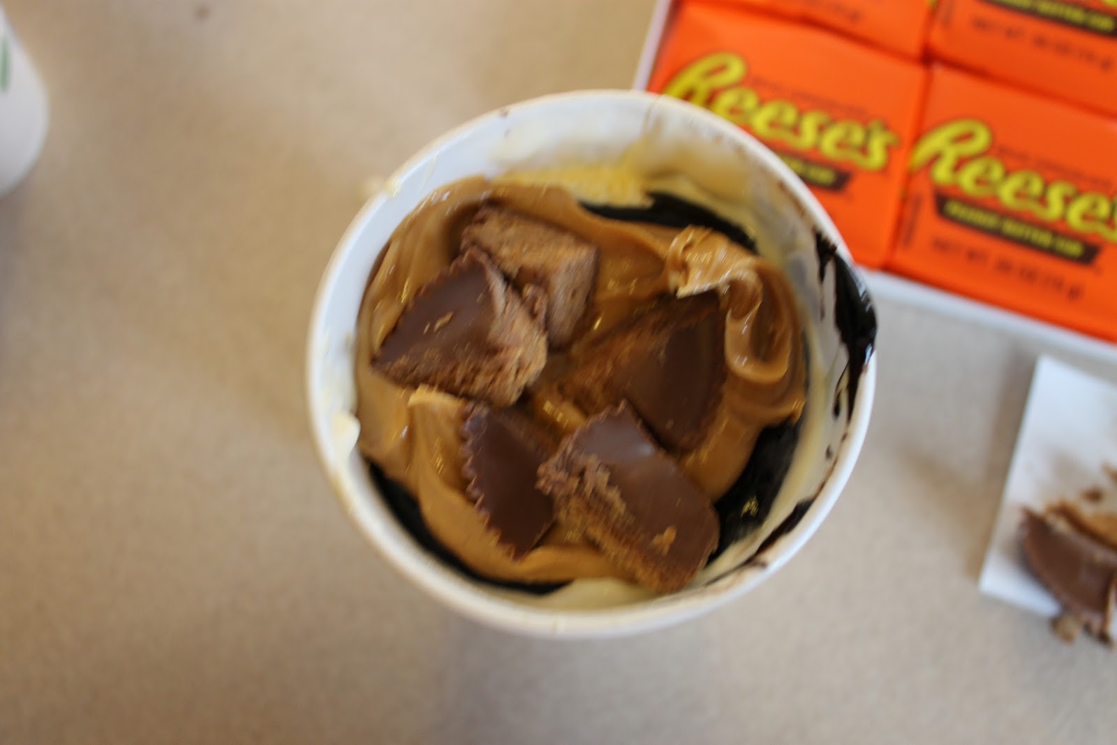 The Logan's: Ice Cream Sundae Pops!