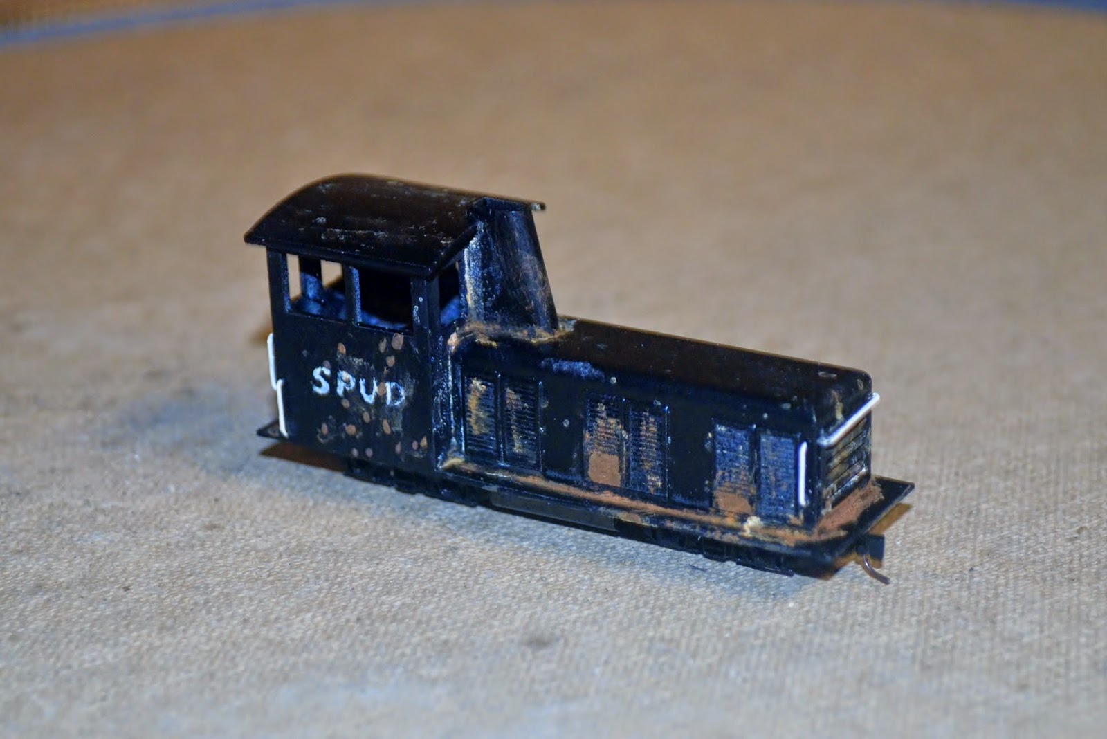 Nirvana Valley Model Railroad: HO mining engine on a Z scale mechanism ...