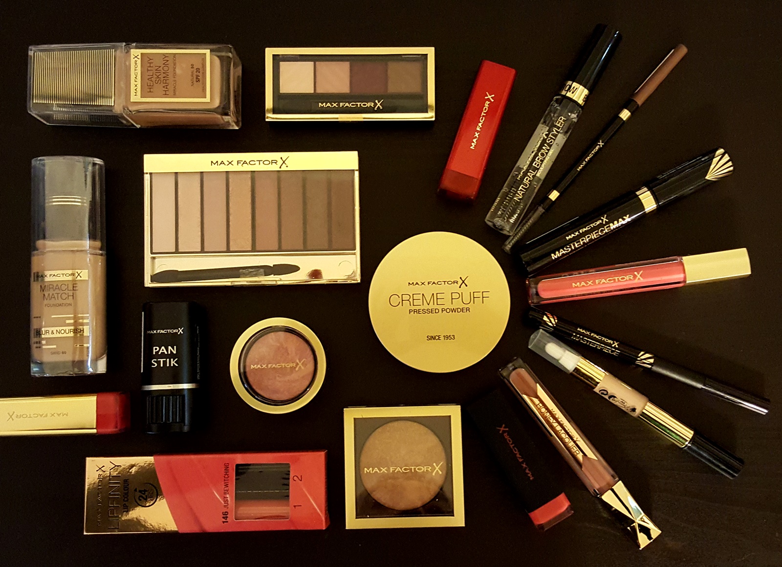 BACKSTAGE NEWS: Black Friday Fever