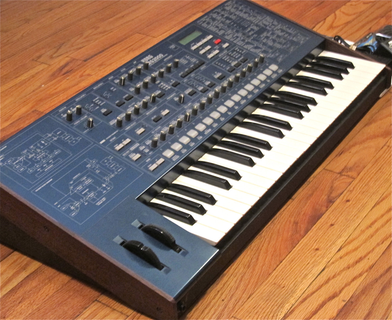 MATRIXSYNTH-B: KORG MS2000 Virtual Analog Modeling Synthesizer SN 0004025