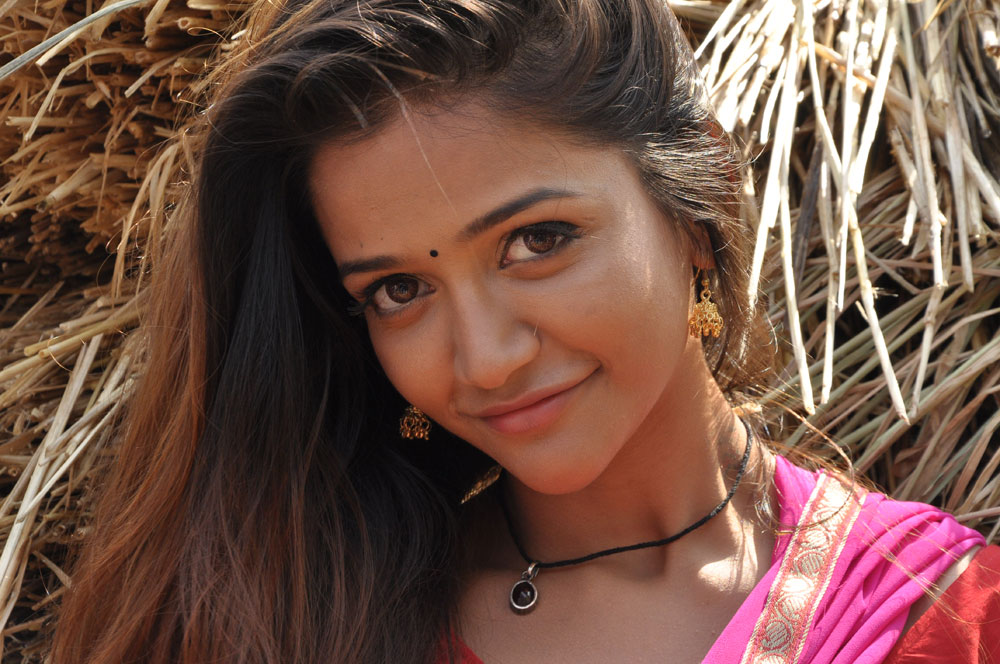 Actress Anaika Soti Stills from Satya 2 Movie