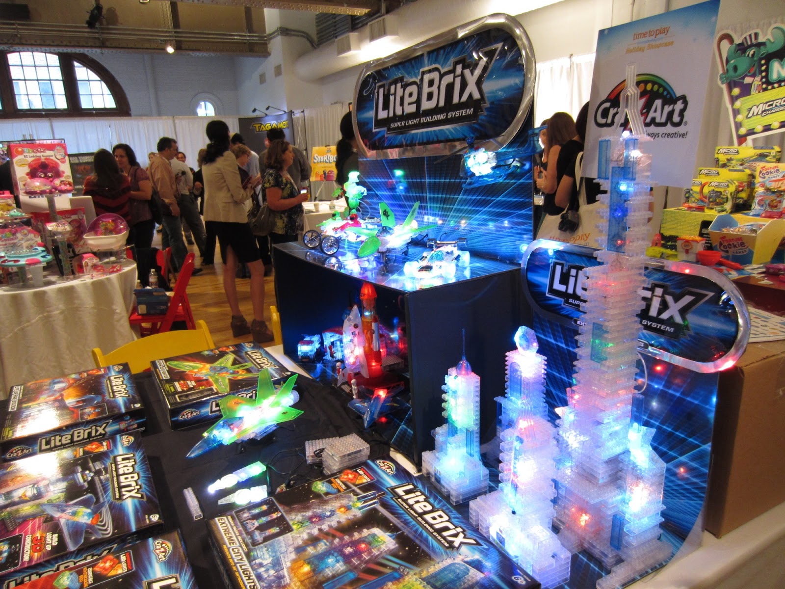 Evan and Lauren's Cool Blog: 10/28/12: Cra-Z-Art Lite Brix Star Shuttle ...