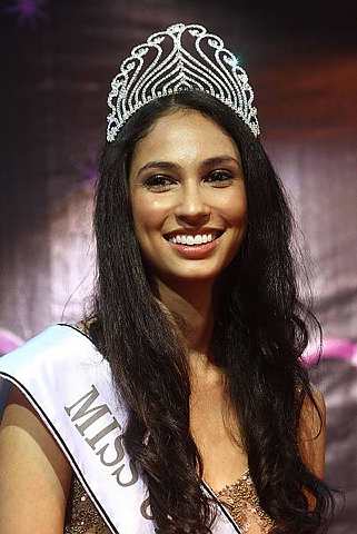 Deborah Henry Crowned Miss Universe Malaysia 2011 ~ Here & There ...