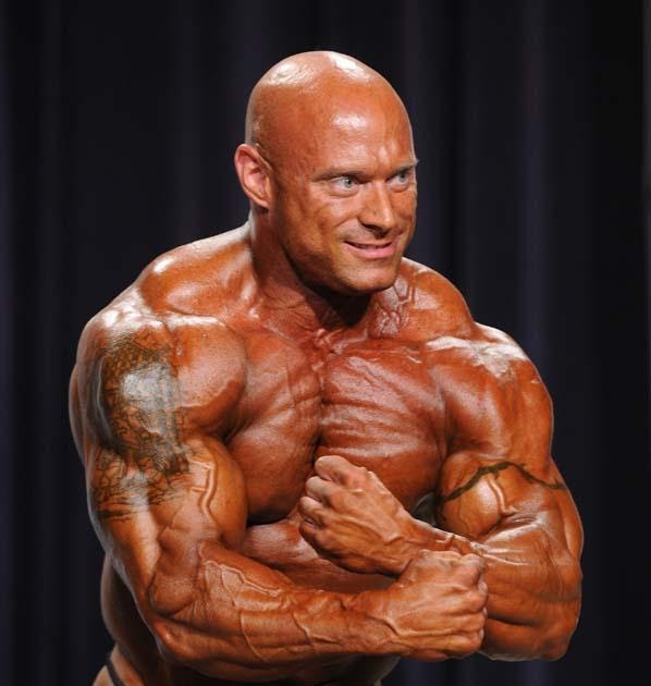 Worldwide Bodybuilders: Bald muscle: US bodybuilder/police officer Mark ...