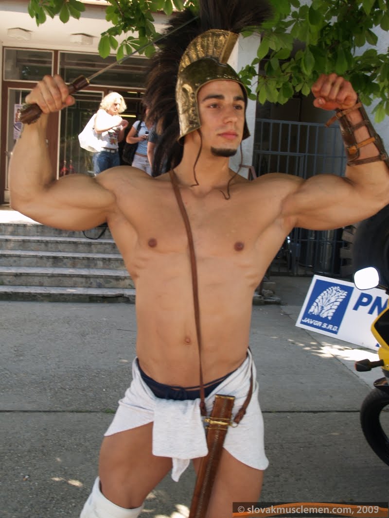 Worldwide Bodybuilders: Slovakian junior Erik Tóth