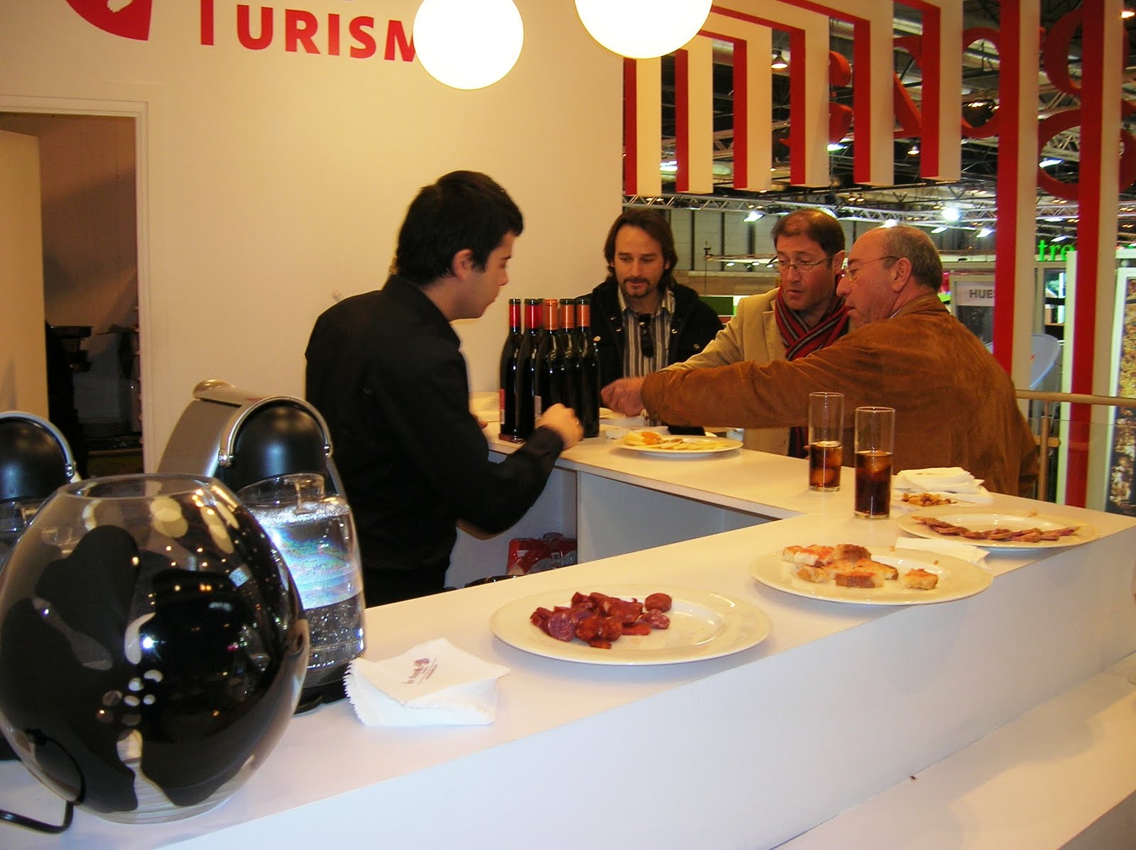 FITUR – 2011, cita viajera ineludible | La Vuelta al Mundo de Asun y ...