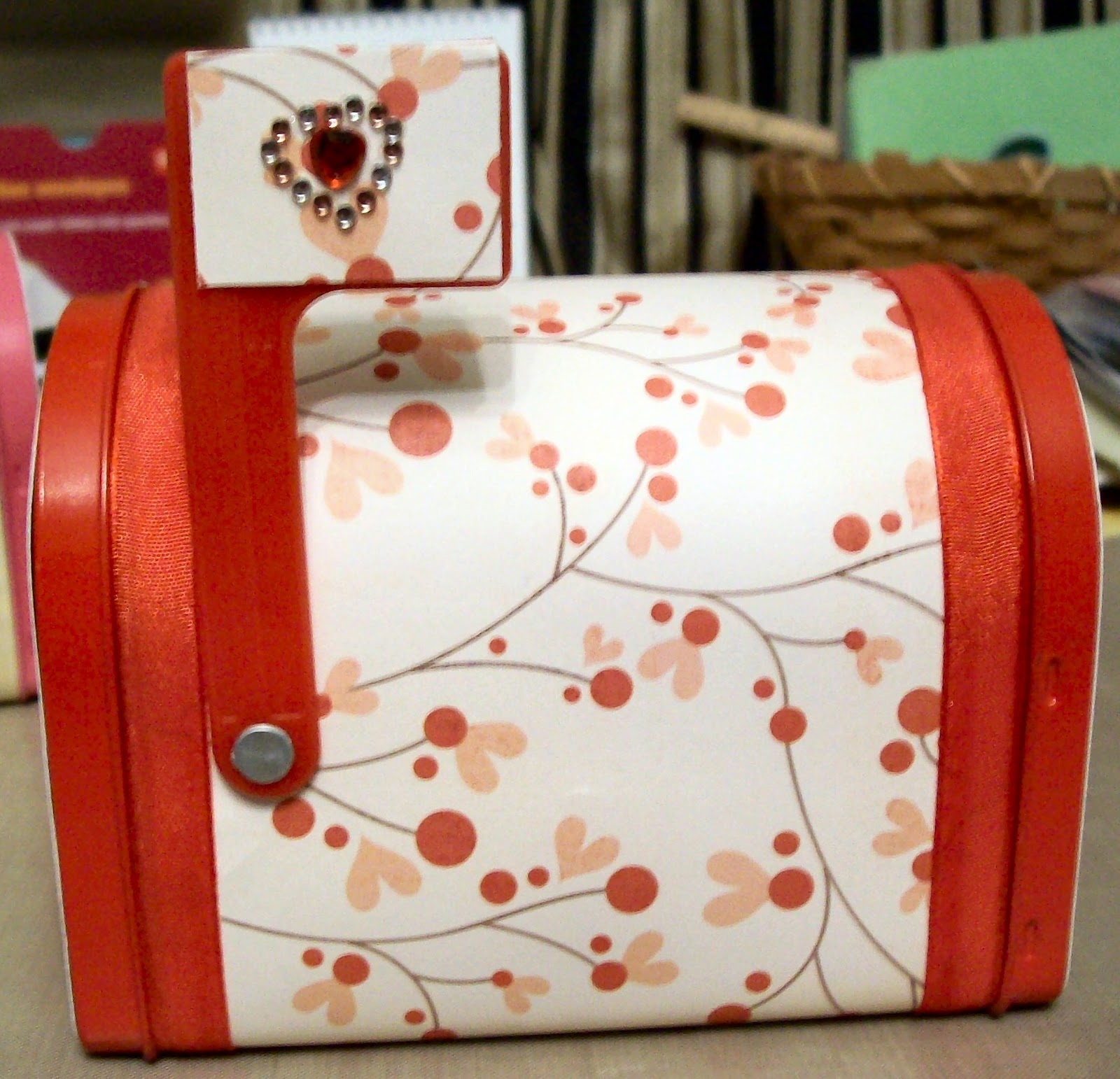 A Country Twinkle: Little tin mailboxes