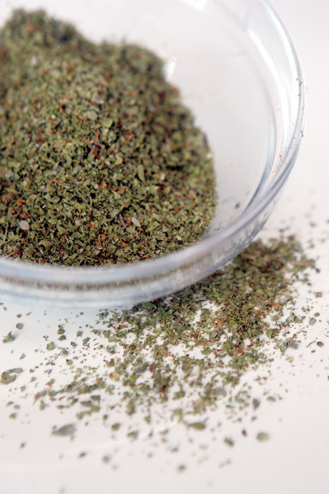 Fűszerbár: Borsikafű (bécsi rozmaring, csombor, hurkafű, borsfű)