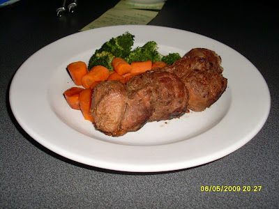 A Year Without Laksa: Kangaroo Roast!